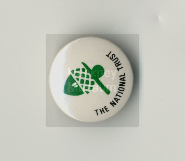 Badge - 'The National Trust' | Hackney Museum