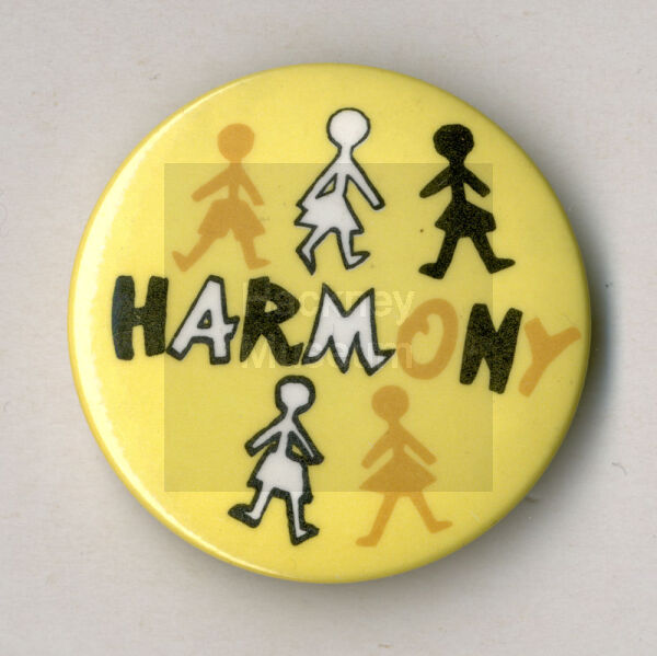 'Harmony' badge | Hackney Museum